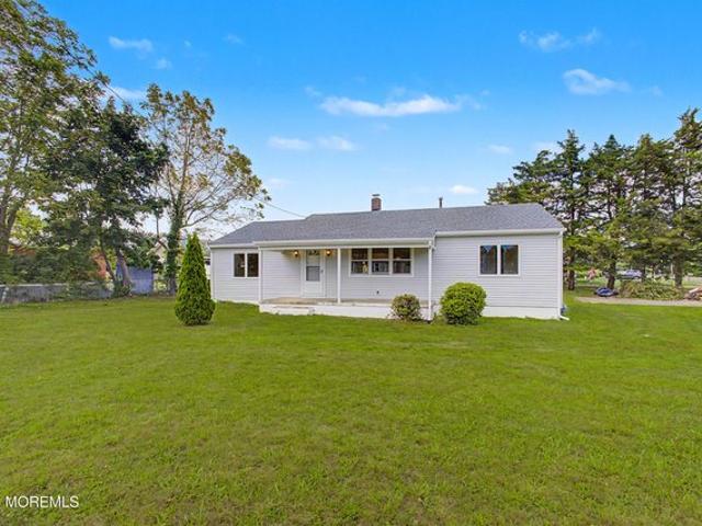 102 Cedar Grove Rd, Toms River, NJ 08753