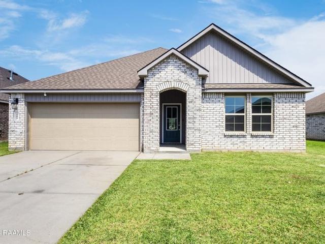 102 Chestnut Oak Dr, Lafayette, LA 70507