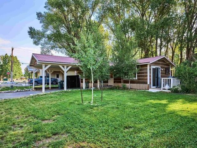 102 Chipeta Ct, Gunnison, CO 81230