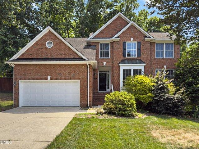 102 Citrus Pl, Cary, NC 27519