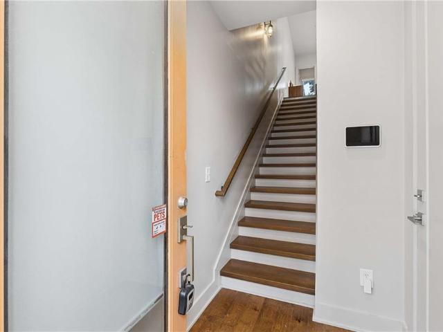 102 City View Court NE