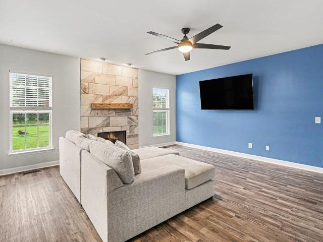 102 Clairmonte Ln