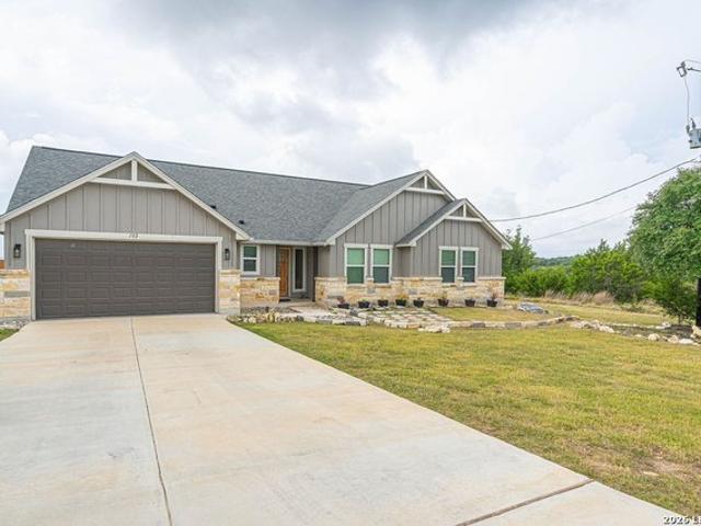 102 Clemente Zapata, Blanco, TX 78606