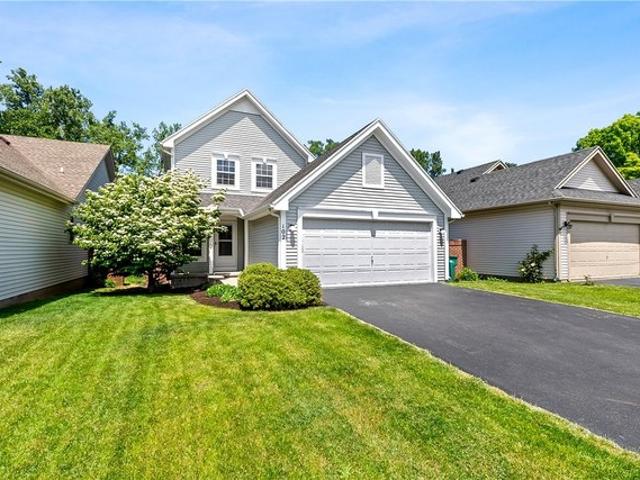 102 Cranbrook Ter, Webster, NY 14580