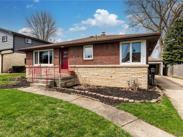 102 Cresthaven Dr, Cheektowaga, NY 14225