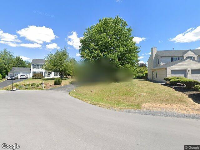 102 Cromwell Ct, Winchester, VA 22602