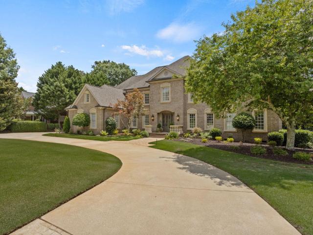 102 Antigua Way