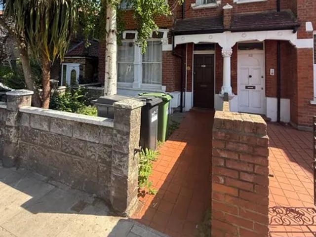102 Adelaide Grove, London, W12 0SR, United Kingdom | 5 bed house for rent #167546044 | Rentberry