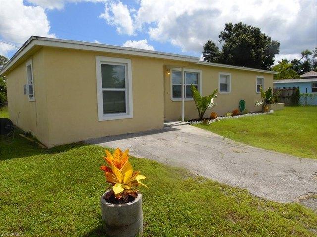 102 Alabama Rd S, Lehigh Acres, FL 33936