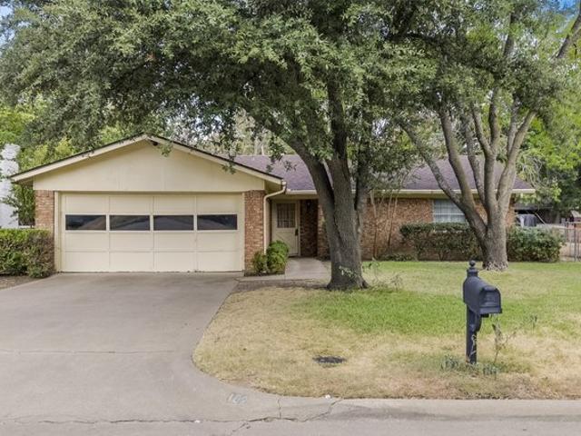 102 Alamo St, Waxahachie, TX 75165