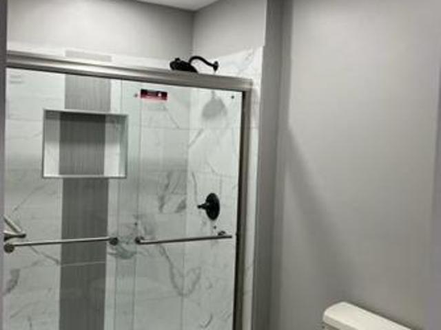 102 Albury Way, Middlesex, NJ 08902