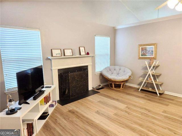 102 Ashbury Drive