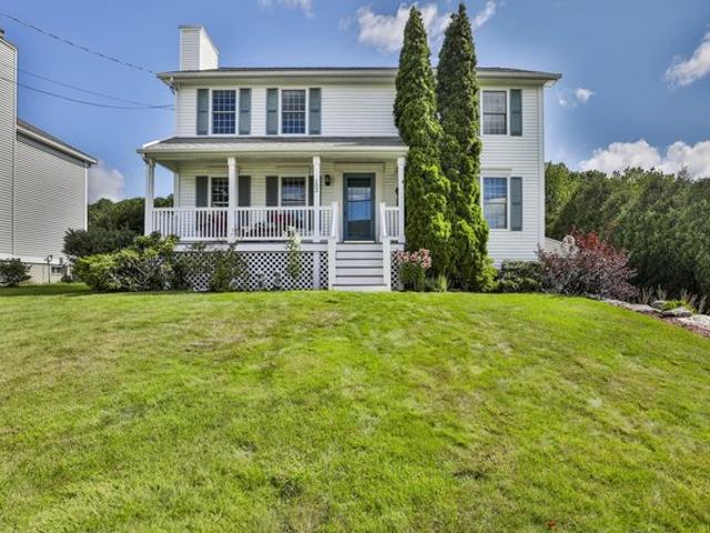 102 Ashmere Dr, Manchester, NH 03109