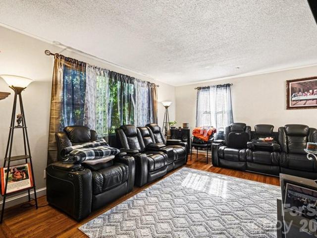 102 Azalea Rd, Lancaster, SC 29720