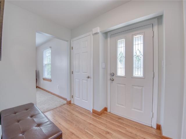 102 Bayberry Ln