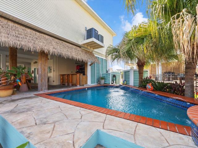 102 Bamaku Bend, Tiki Island, US, TX