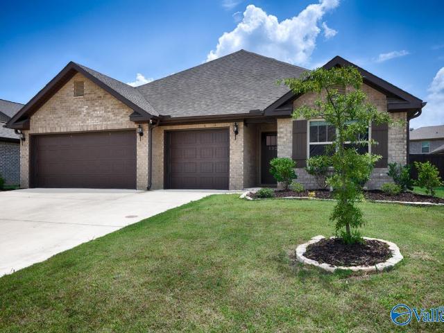 102 Barlow Way