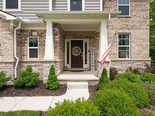 102 Beddingham Ct, Saline, MI