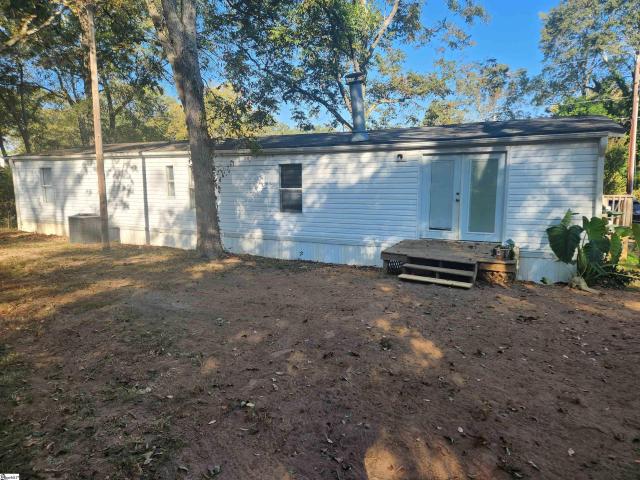 102 Brentwood Circle