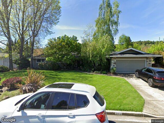 102 Brookfield Dr, Moraga, CA 94556