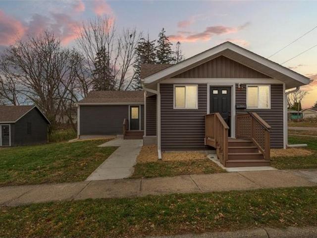 102 Buchannon St S, Waterville, MN 56096