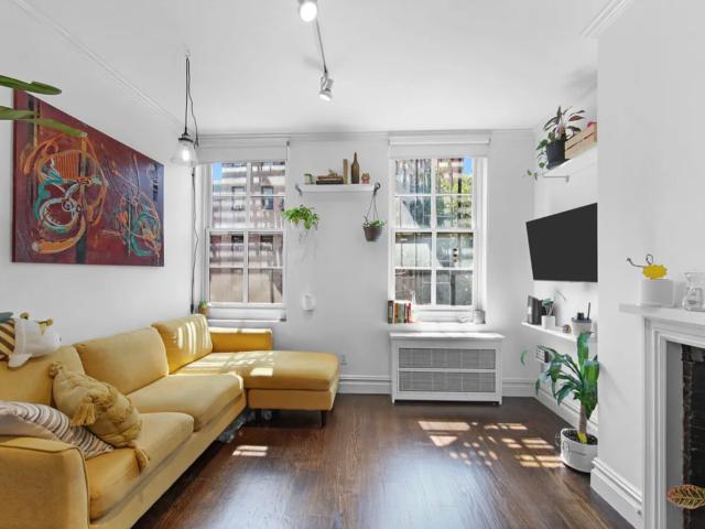 102 Greenwich Avenue, New York, NY