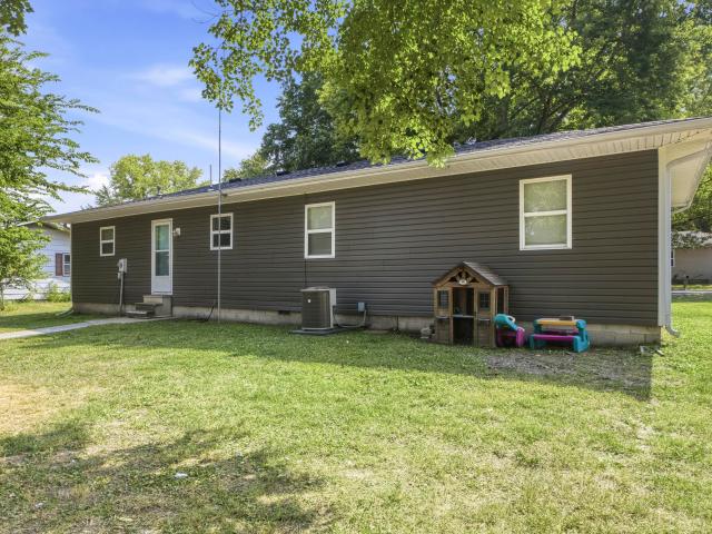 102 Greenfield Circle
