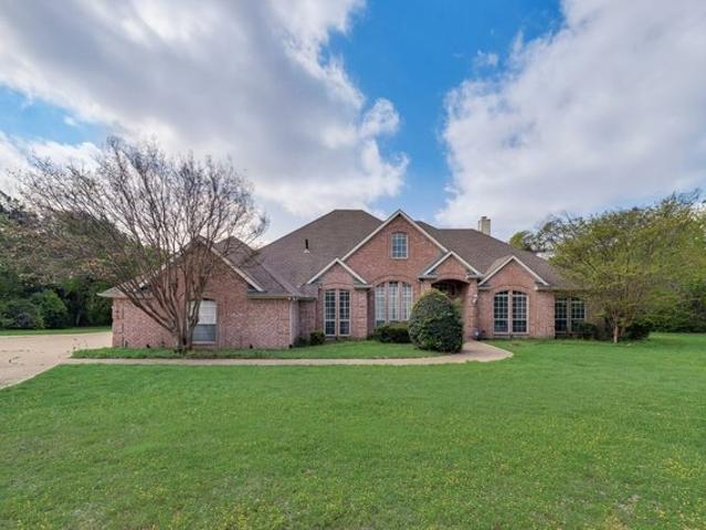 102 Dobbs Rd, Lake Dallas, TX 76208