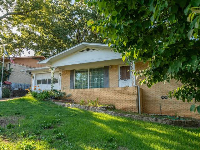 102 Dahlia St