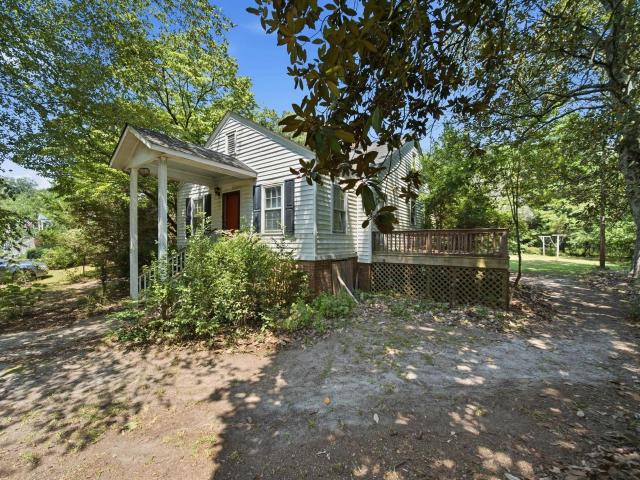 102 Desaussure Street