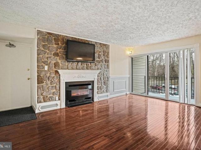 102 Duvall Ln Unit 9 301, Gaithersburg, MD 20877