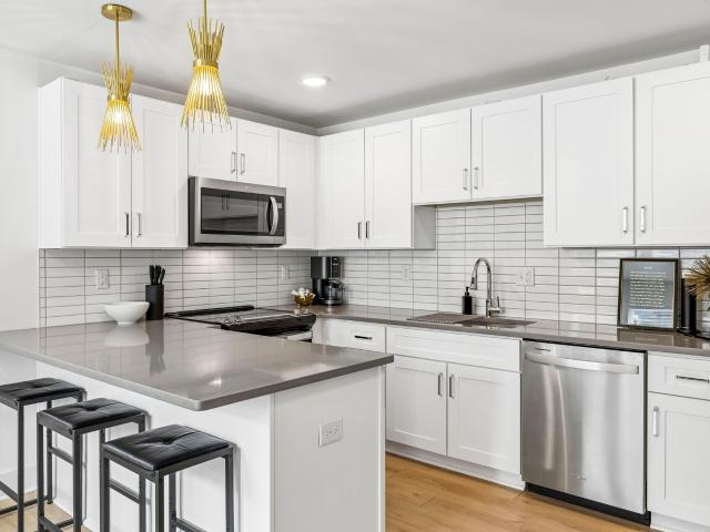 102 Duke St # 42