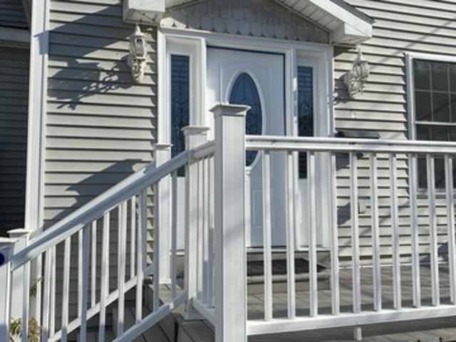 102 E Allen St Apt D, Winooski, VT 05404