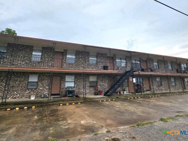 102 E Avenue A 1