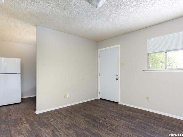 102 E Cheryl Dr, Unit 2