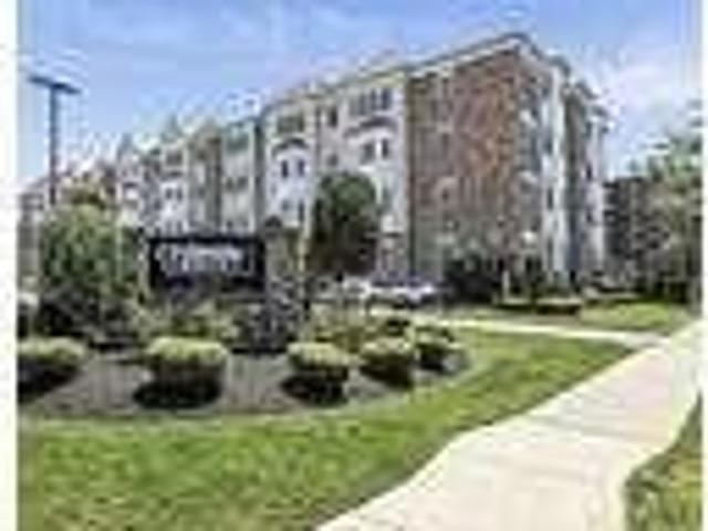 102 E Elizabeth Ave, Linden, NJ 07036