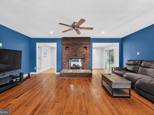 102 E Harvard Avenue