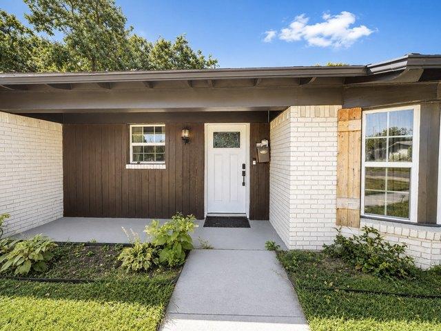 102 E Highland Dr, Irving, TX 75062