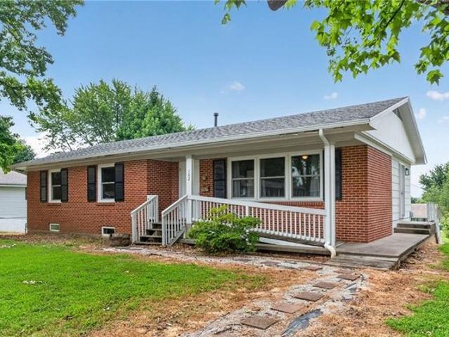 102 E Hospital Rd, El Dorado Springs, MO 64744