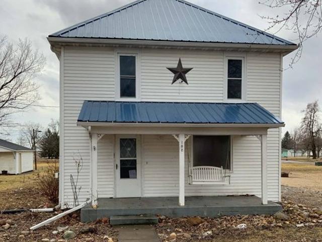 102 E Madison St, Brighton, IA 52540
