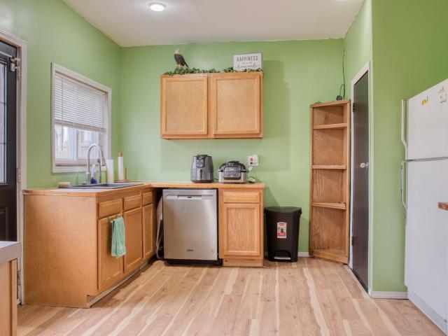 102 E Maple Avenue
