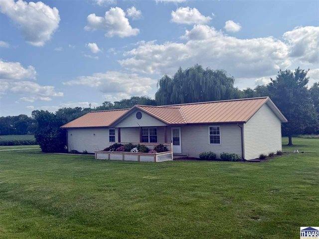 102 E Quail Ave, Carlisle, IN 47838