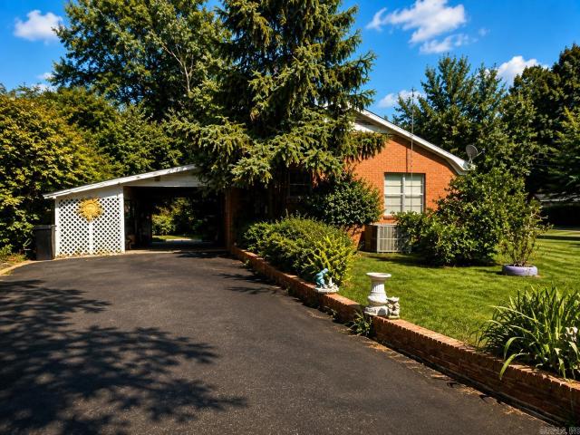 102 E Sunset Drive