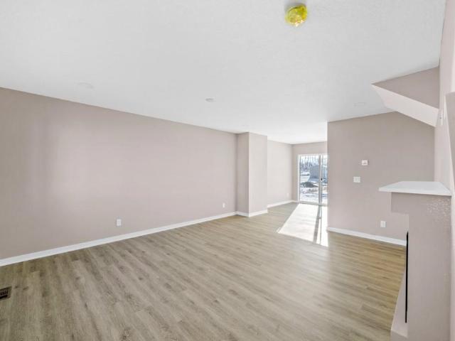 102 E Sycamore Street
