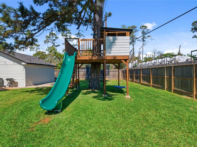 102 Enchanted Oaks Court