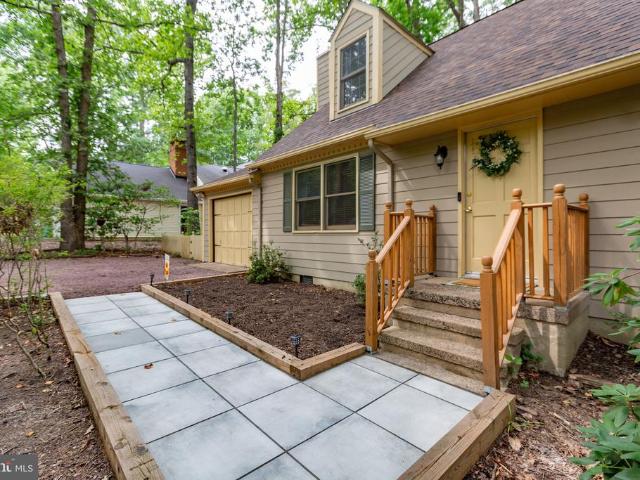 102 eagle ct