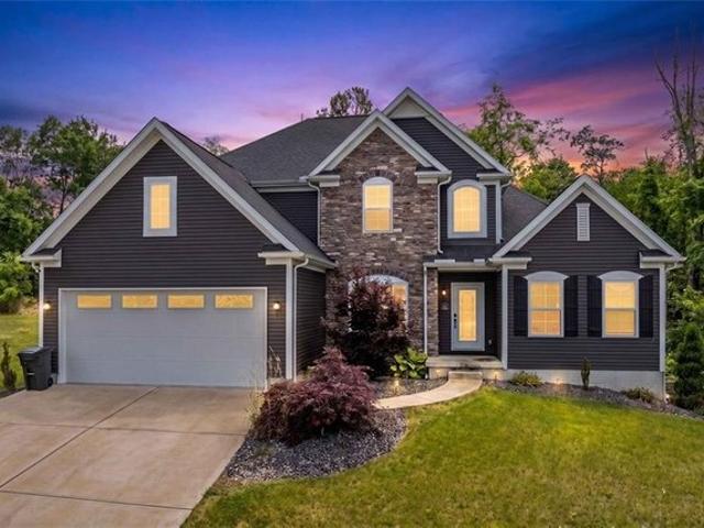 102 Eagle Ln, New Eagle, PA 15067