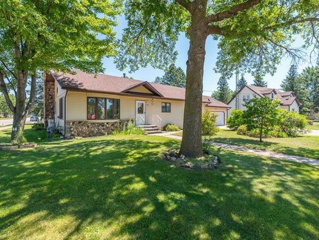 102 Edward St S, Pierz, MN 56364