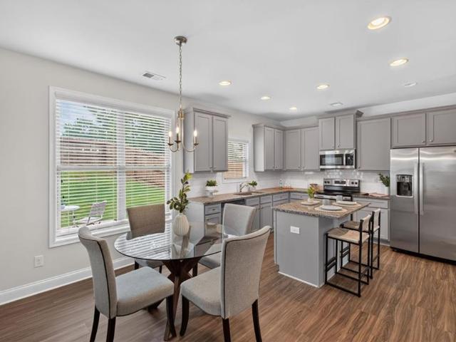 102 Edgeview Court