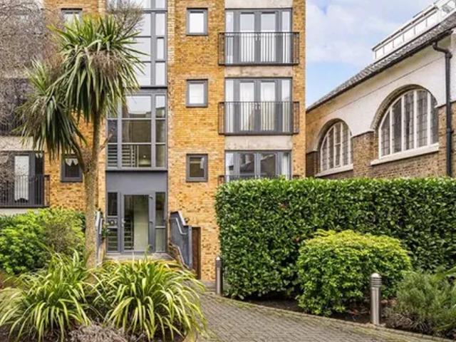 102 Elspeth Road, London, SW11 1DS, United Kingdom | 2 bed apartment for rent #139476265 | Rentberry